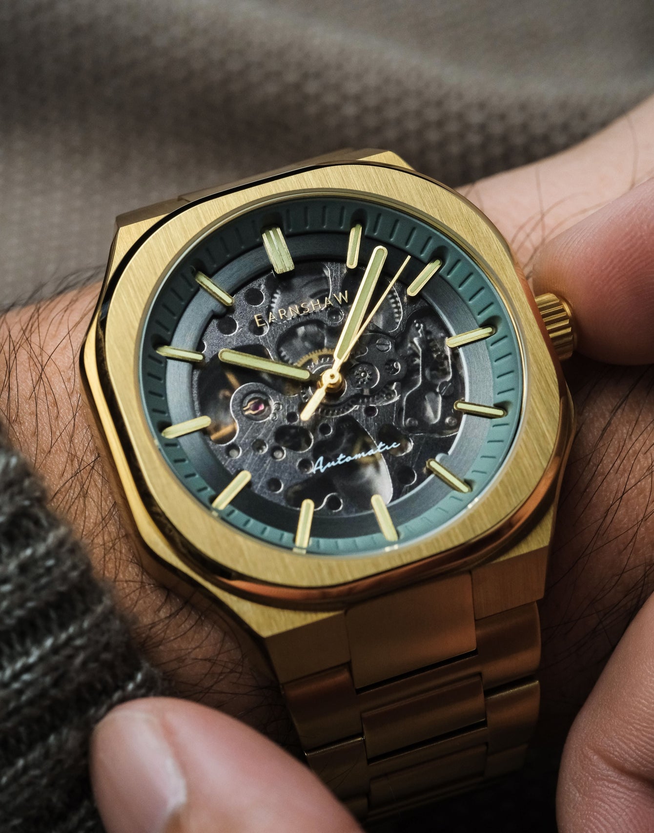 How Hexagonal Watches Are Winning Over Gen Z Collectors – Thomas Earnshaw